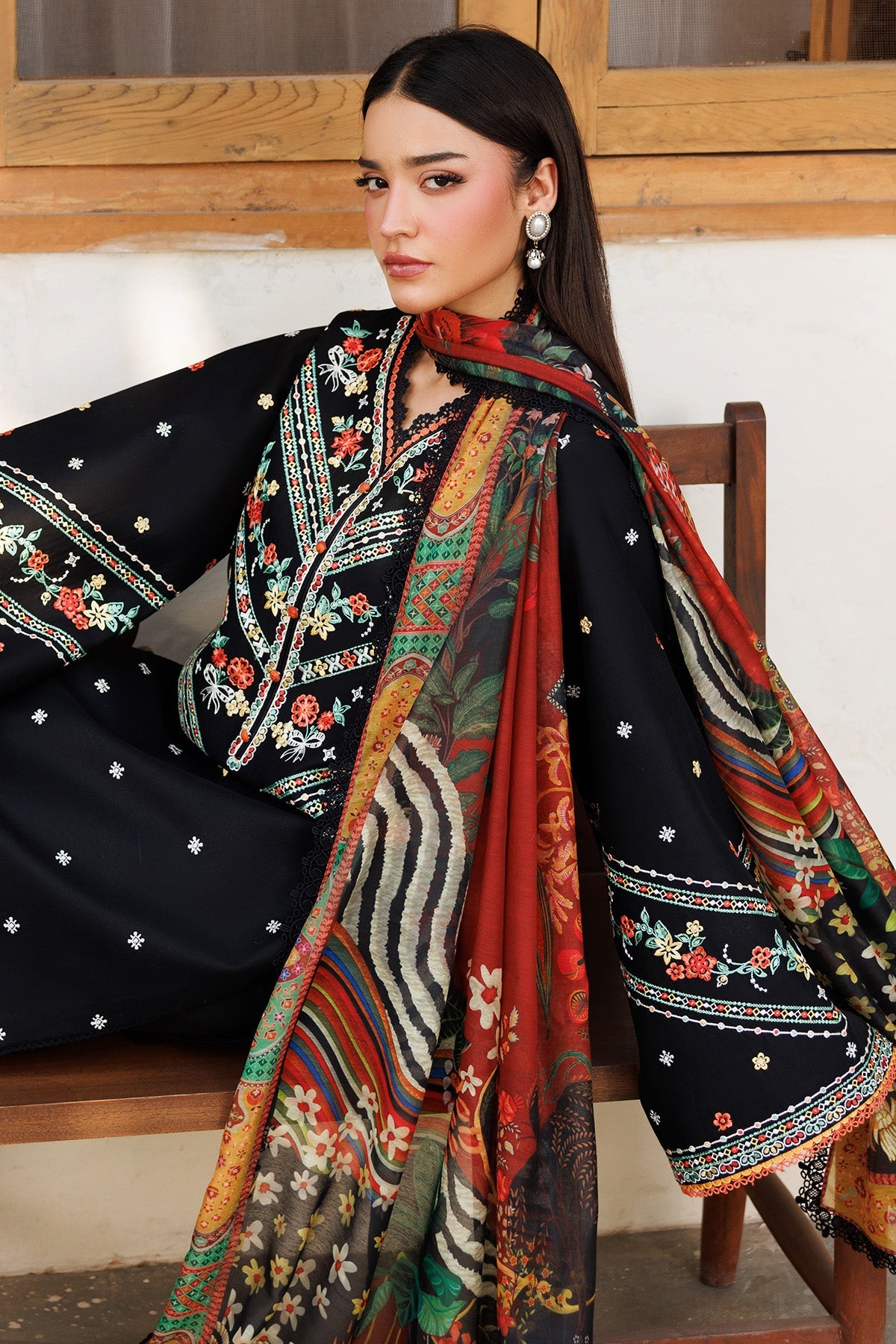 Summer Weaves Embroidered lawn'25